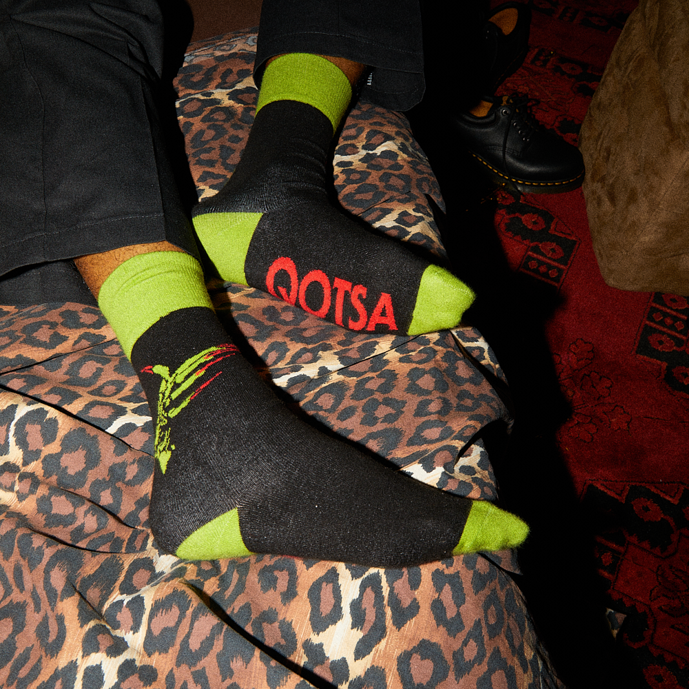 In Times New Roman... Socks (August) – Queens of the Stone Age Official ...